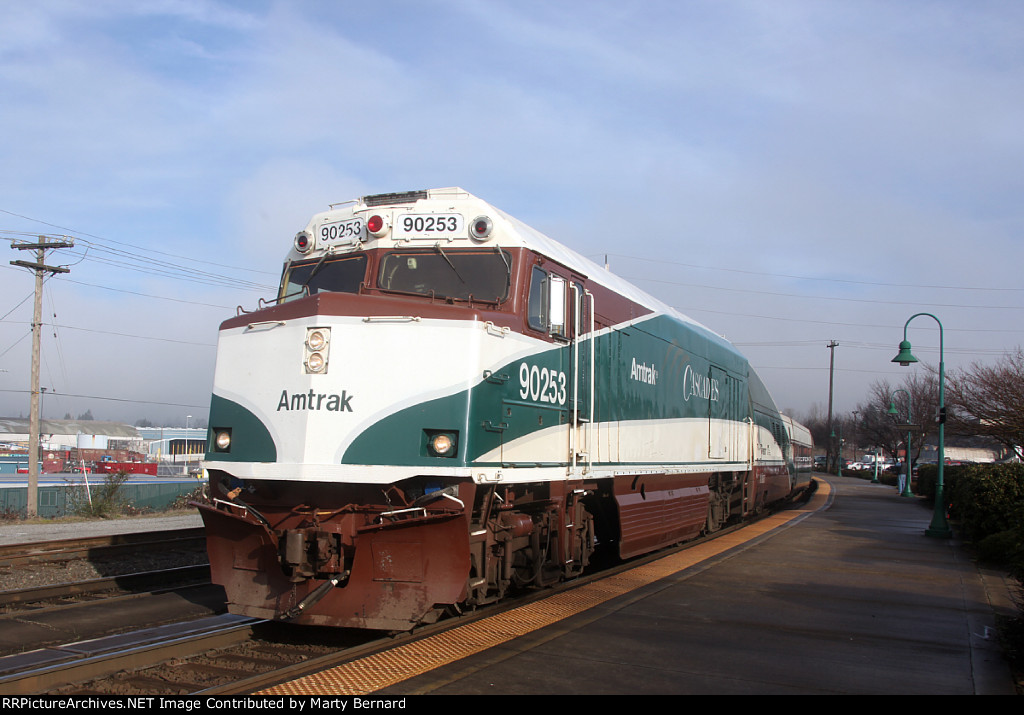 AMTK 90253 with Cascade #501 and the Mount Baker Talgo Set